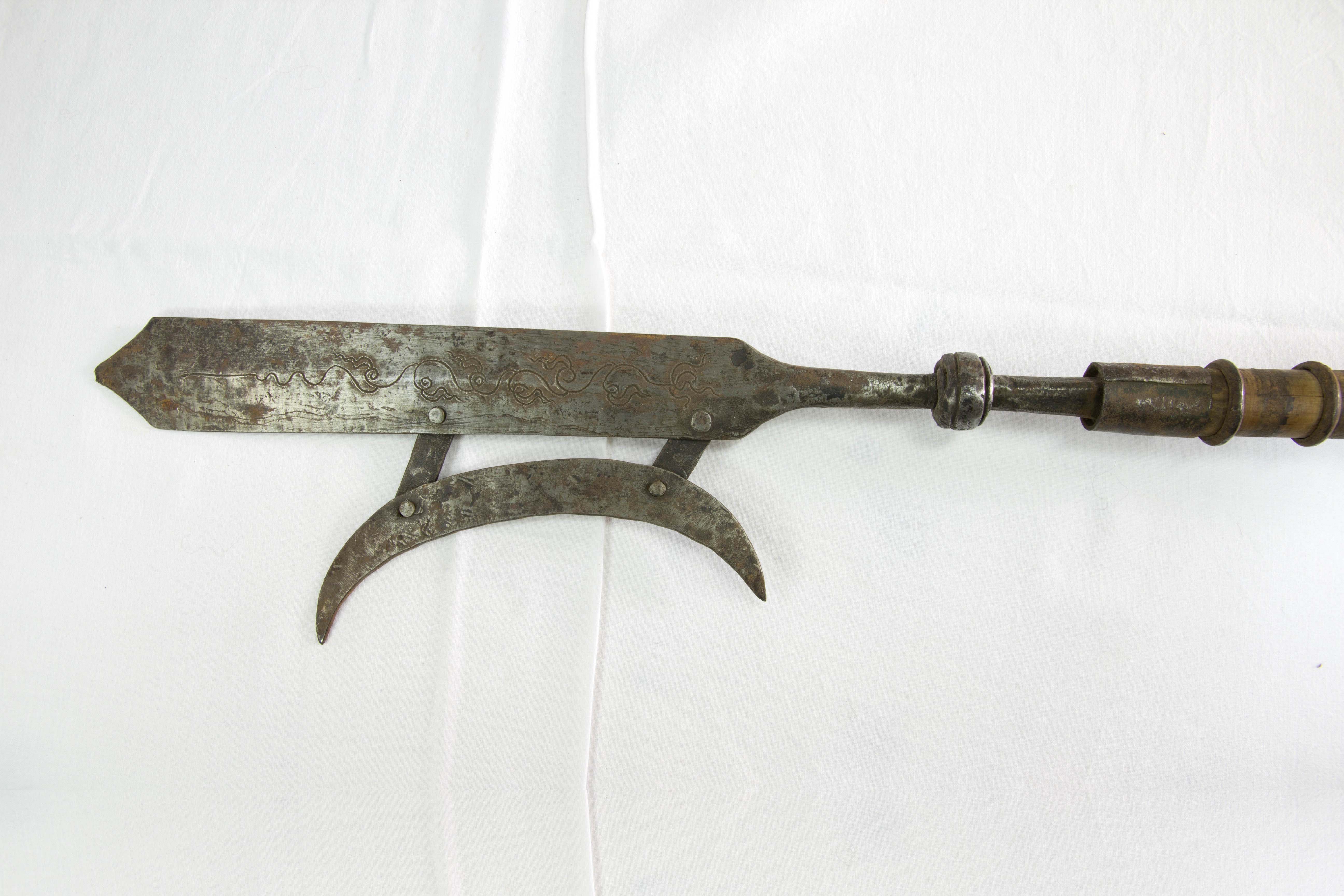 Hellebarde, – Kunst + Antiquitäten Jürgen Beyreuther